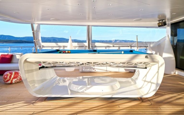 Pool table and boat - Design and gyroscopic pool table by Billards Toulet